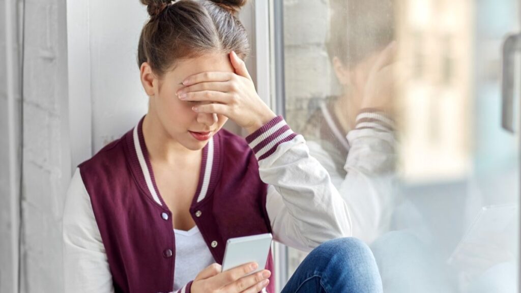 How to Talk to Your Kids About Cyberbullying | Cenikor